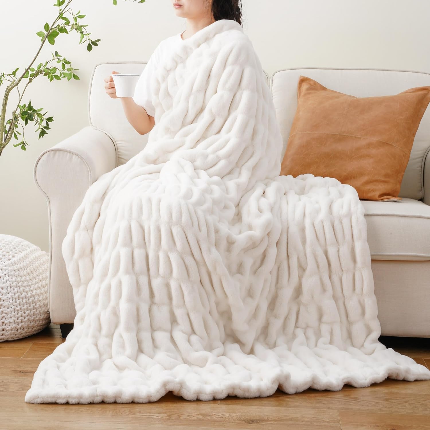 Faux Fur Rushed Blanket | BATTILO HOME